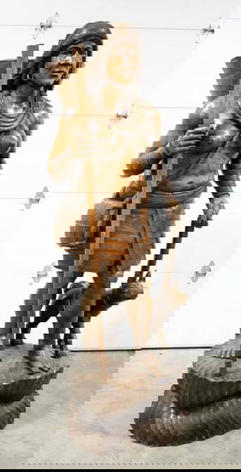 Large 1950's Walnut Igorot Tribal Woman Sculpture Auction