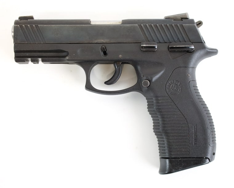 Taurus Pt 840 .40 Cal Semi Auto Pistol