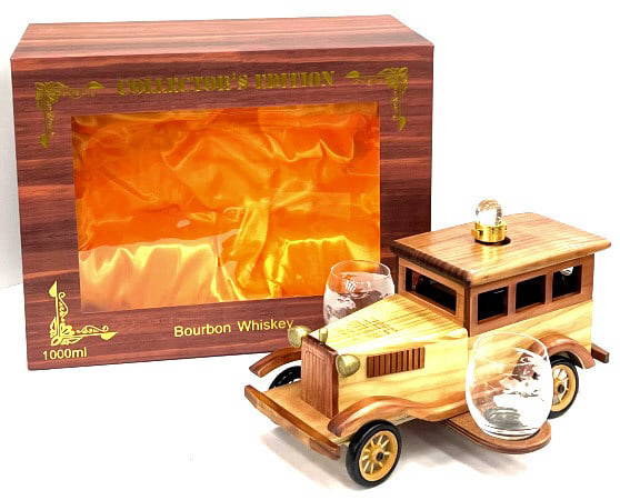 American Bourbon Whiskey Collector Decanter Set