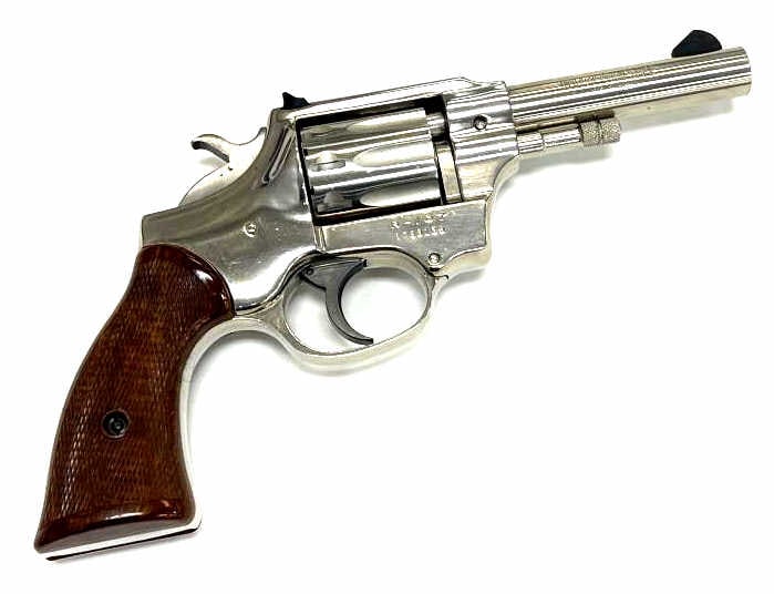 High Standard Sentinel Deluxe .22 Cal Revolver Auction