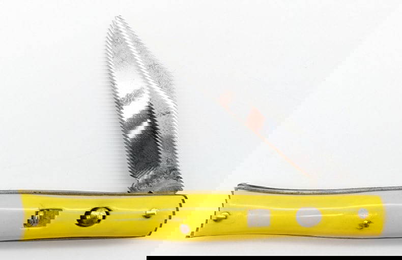 Edgemaster Synth Yellow Fishtail Switchblade Auction