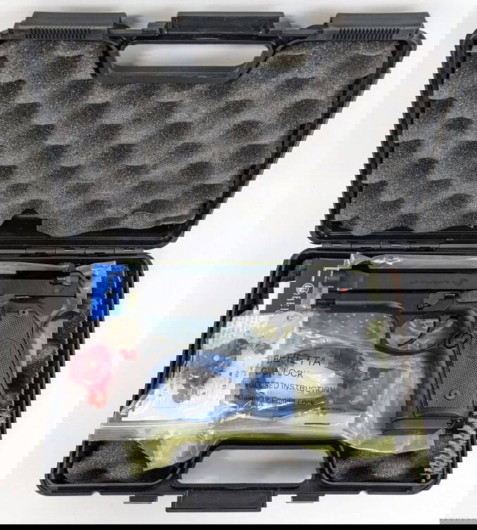 Umarex Beretta M9 .22 Lr Semi Auto Pistol W/ Case Auction