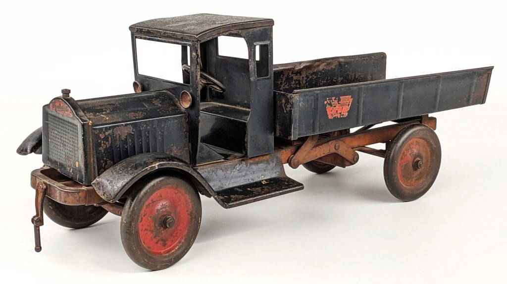 Keystone Packard Dump Truck Auction