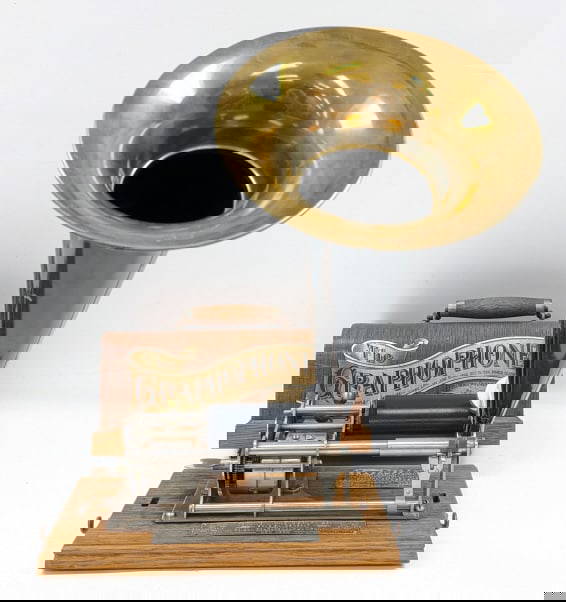 Columbia Graphophone Type B Cylinder Phonograph Auction