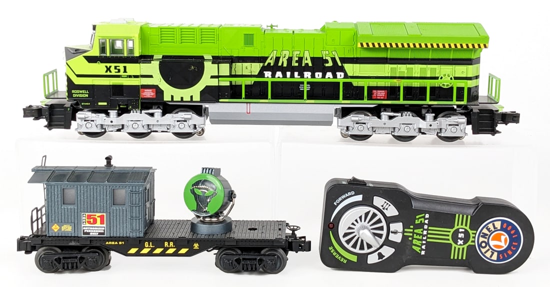 Lionel Area 51 Railroad Engine & Searchlight Caboose Auction