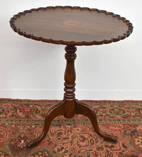 American Queen Anne Pie Crust Tea Table