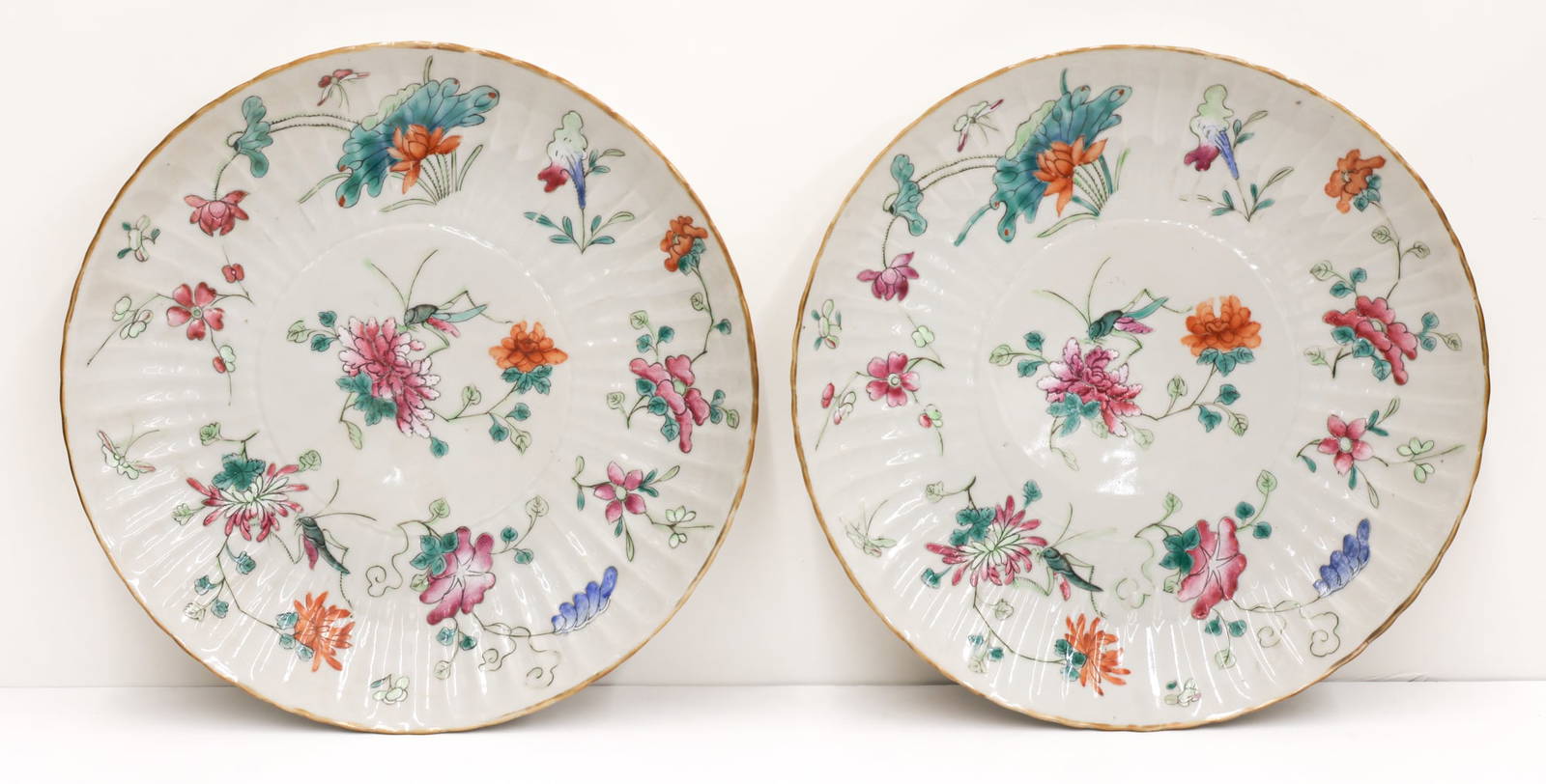 Pair Chinese Porcelain Cricket Plates Auction