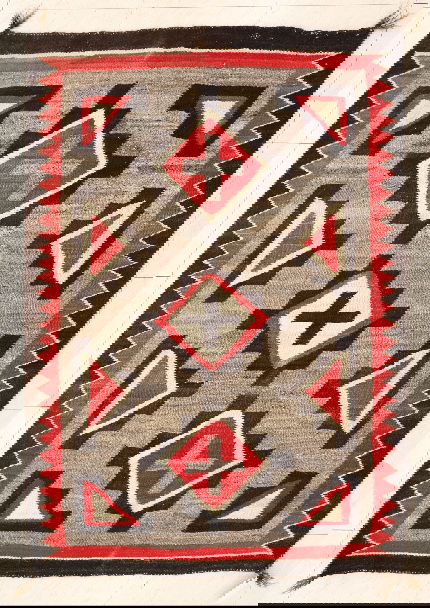 Old Navajo Diamond And Cross Pattern Rug - Jul 31, 2025 | Mba Seattle ...