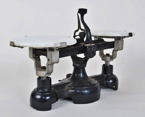 Antique Cenco Scientific Company Scale
