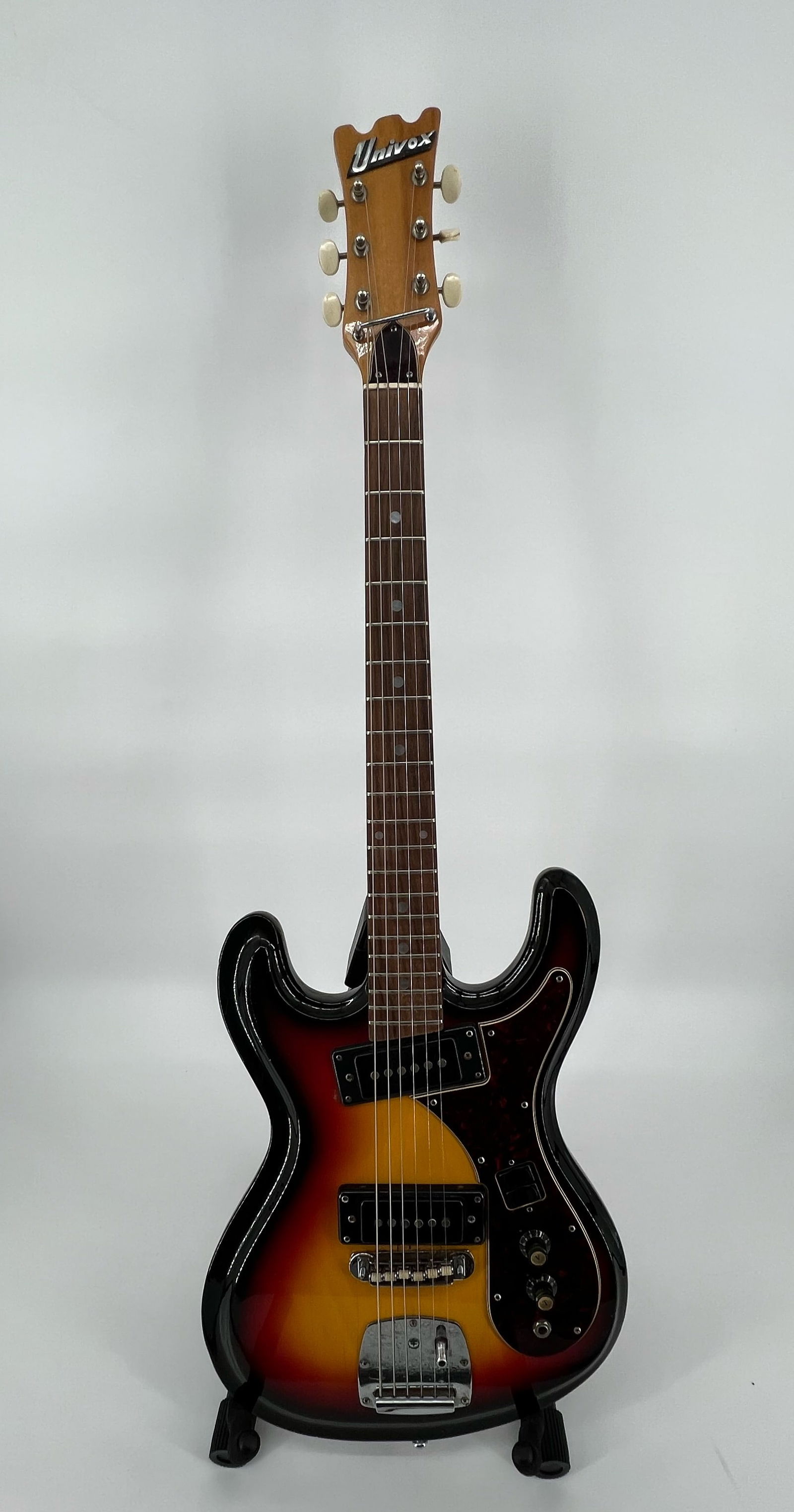 Univox Hi-flier Electric Guitar Auction