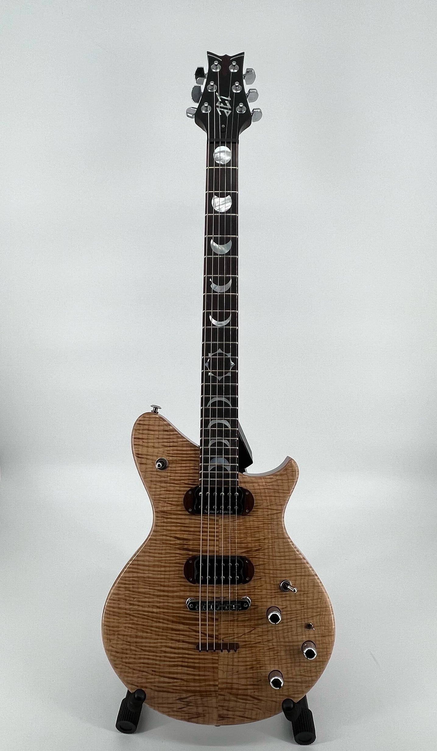 Jet Earlewood Electric Guitar Hand Made & Signed #280 By Jeffrey ...