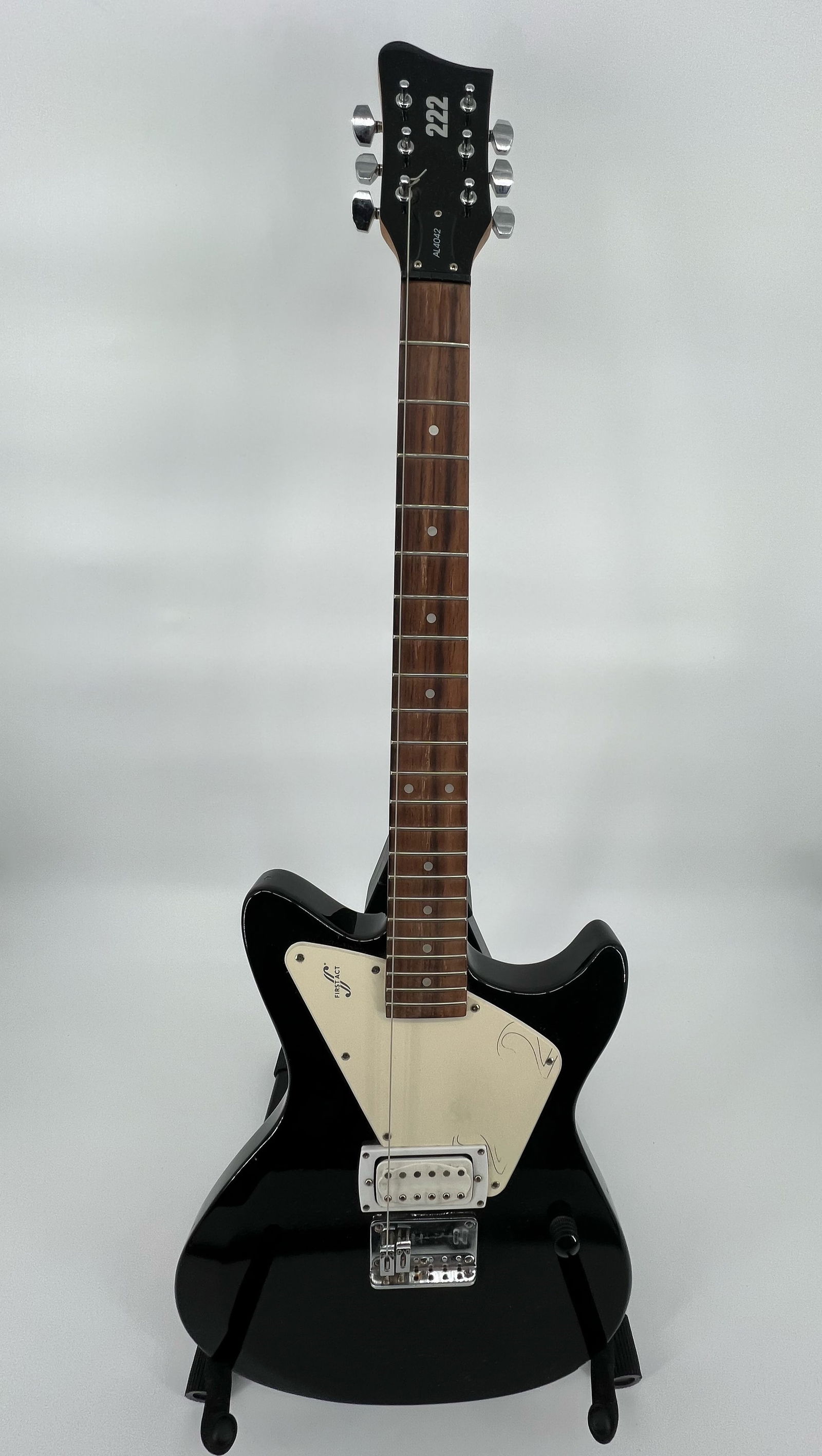 First Act 222 Electric Guitar Auction