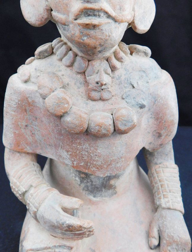 Figure of Mayan Priest : Lot 126