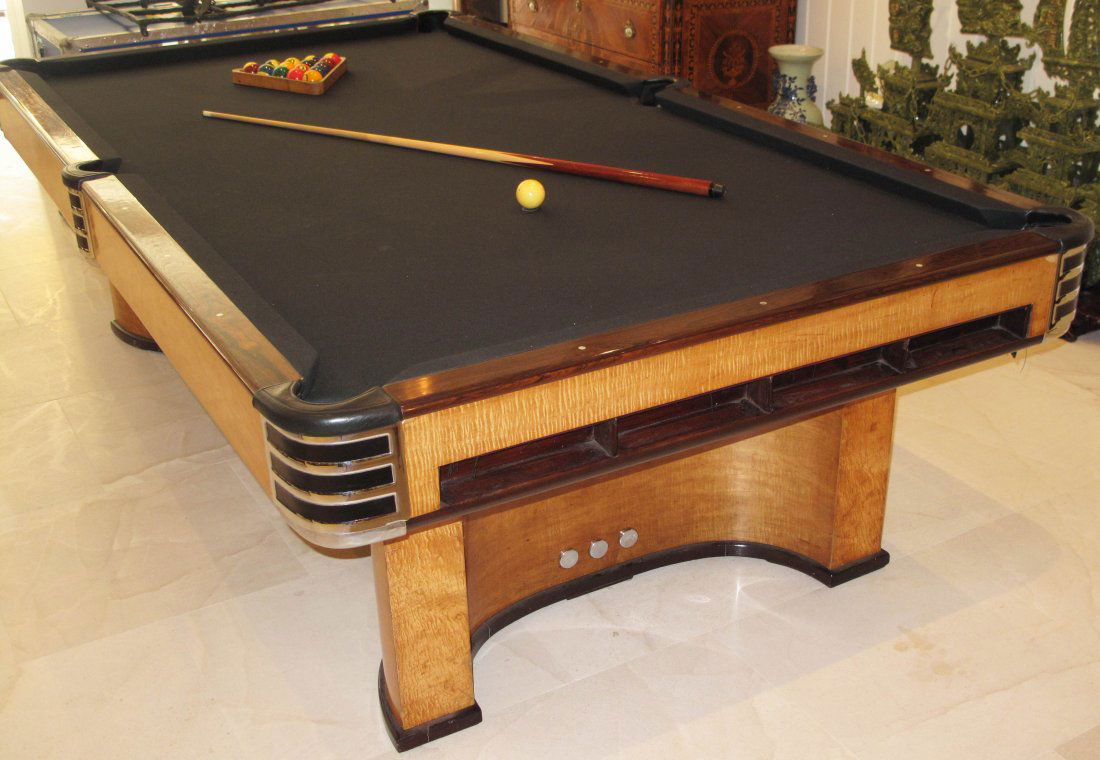 DONALD DESKEY "PARAMOUNT" BILLIARD TABLE