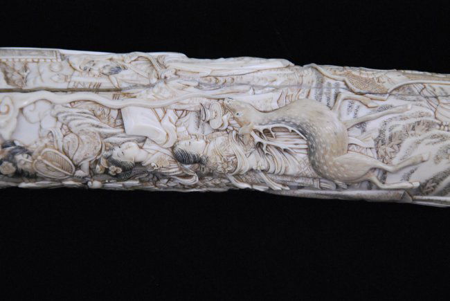 JAPANESE CARVED IVORY SWORD (MEIJI PERIOD, 1868-1912) : Lot 199