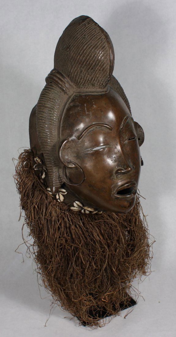 PUNU PEOPLE EQUATORIAL GUINEA