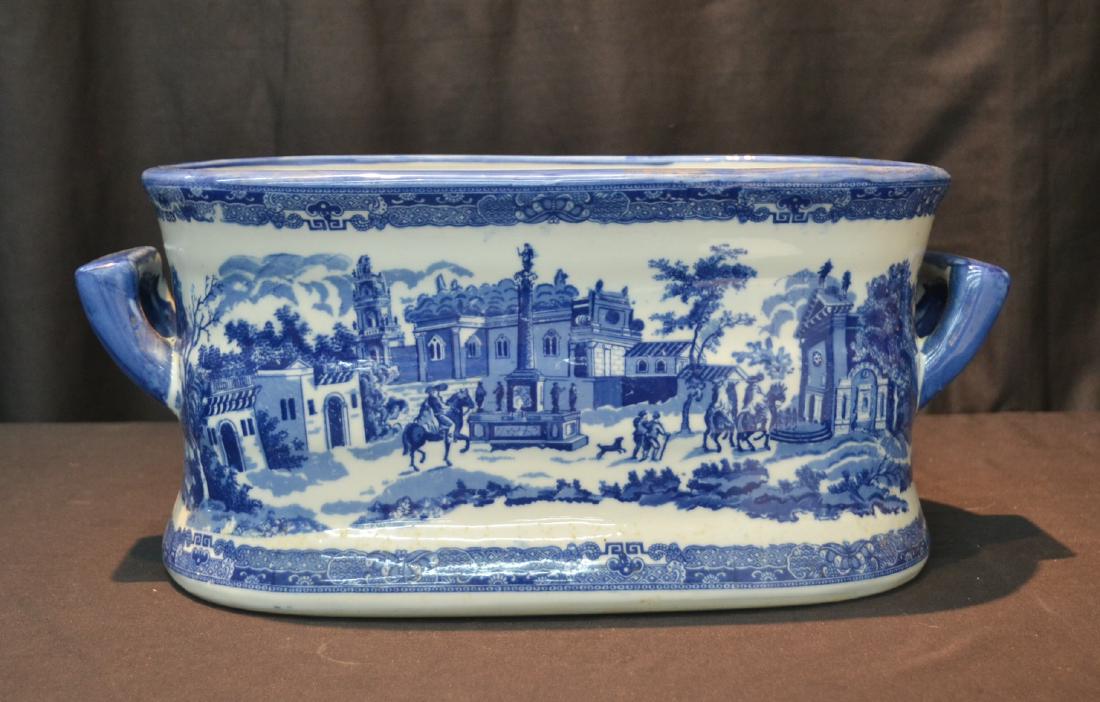 ENGLISH STYLE BLUE & WHITE FOOT BATH WITH