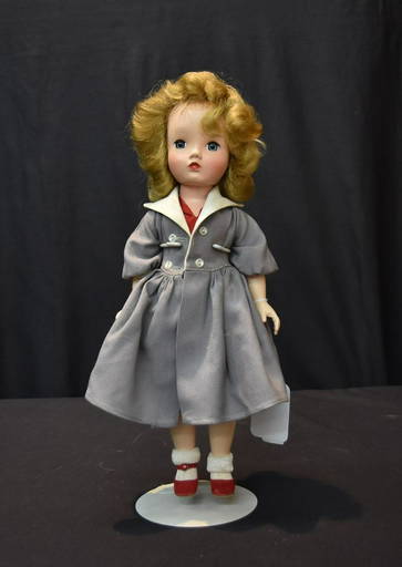 Madame Alexander Winnie Walker 14" Tall