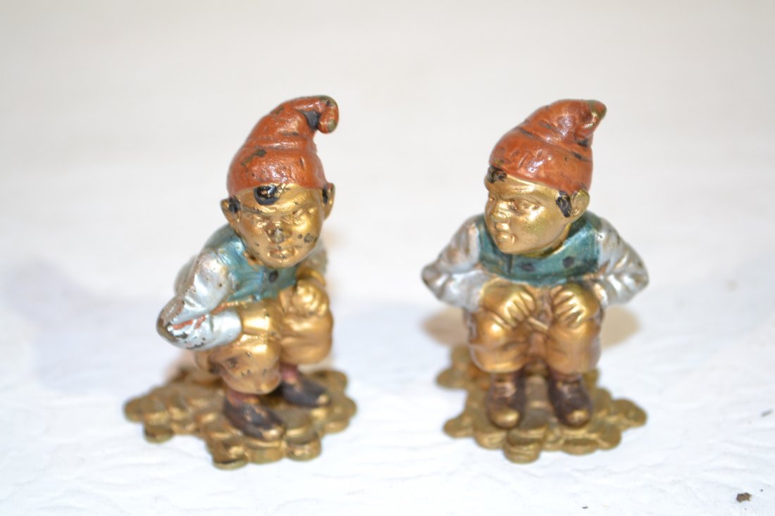 (pr) Cold Painted Bronze Gnomes Pooping Coins