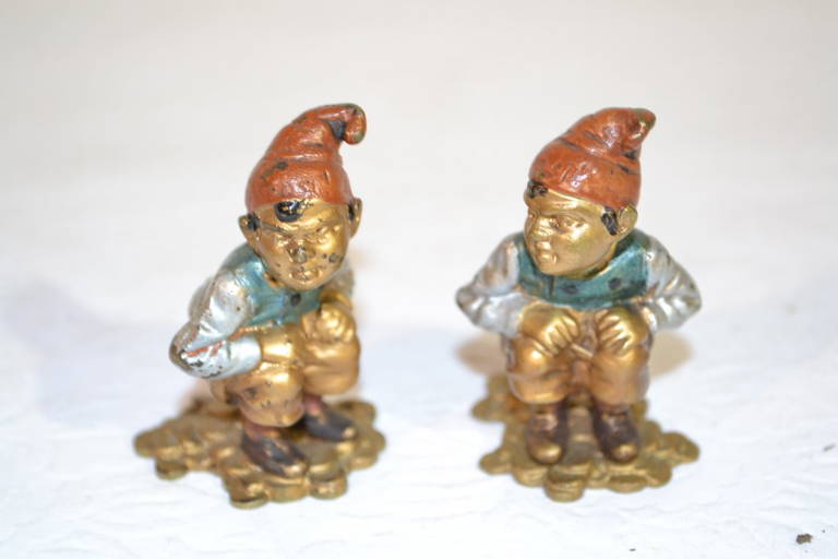 (pr) Cold Painted Bronze Gnomes Pooping Coins