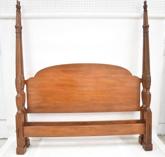 Henredon King Size 4 Poster Bed