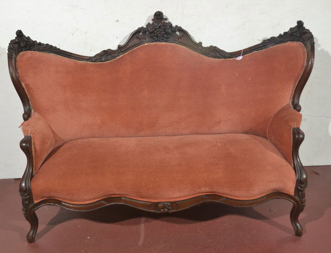 HEAVILY CARVED VICTORIAN SOFA WITH GRAPES & LEAVES - May 25, 2013 ...