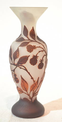 Repro Daum Nancy Cameo Glass Vase With