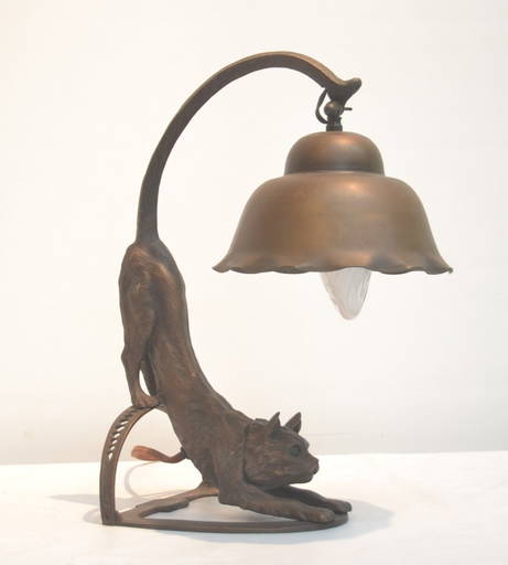 Bronze Cat Stretching Forming Lamp With