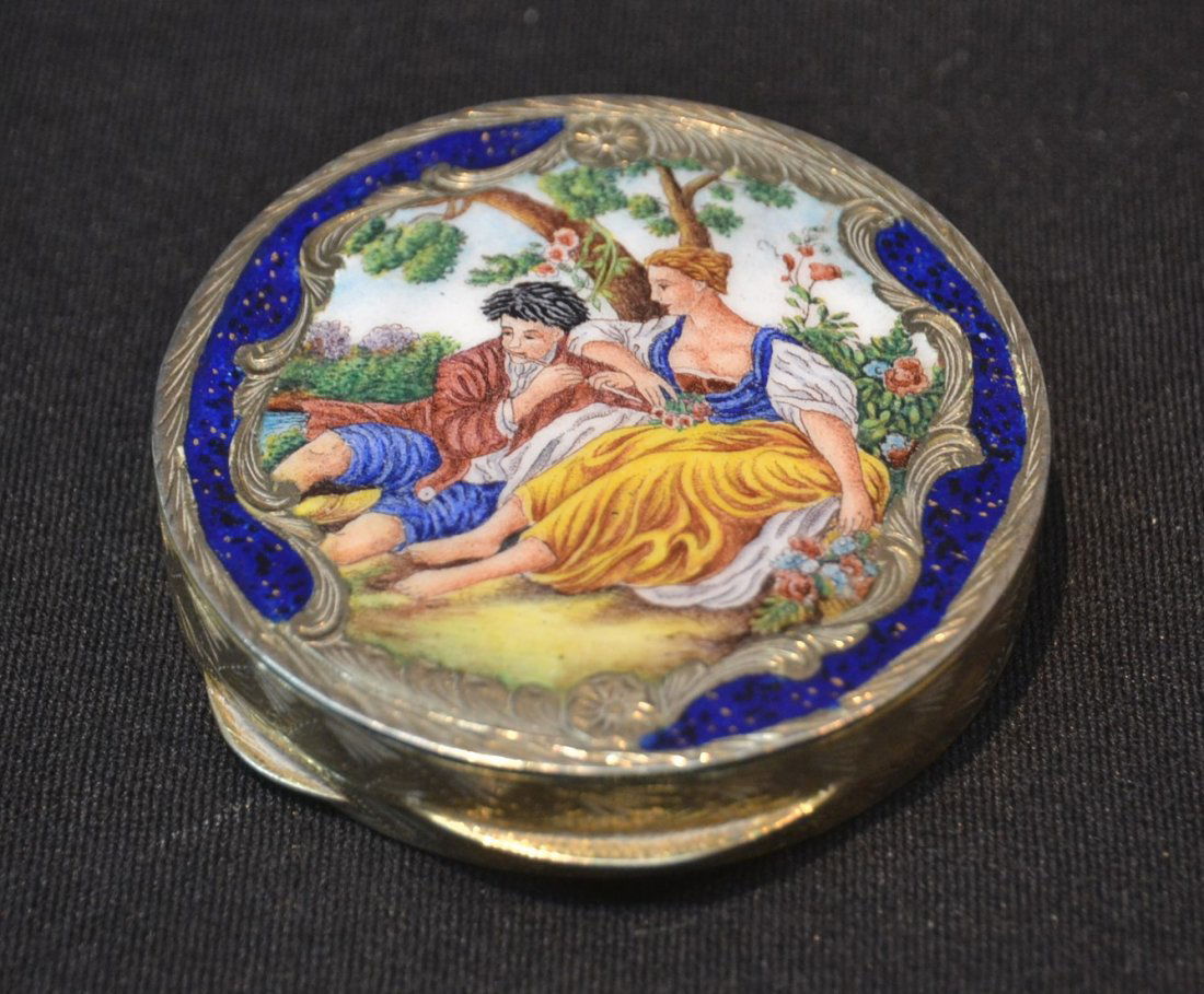 SILVER & ENAMEL COMPACT WITH COURTING SCENE
