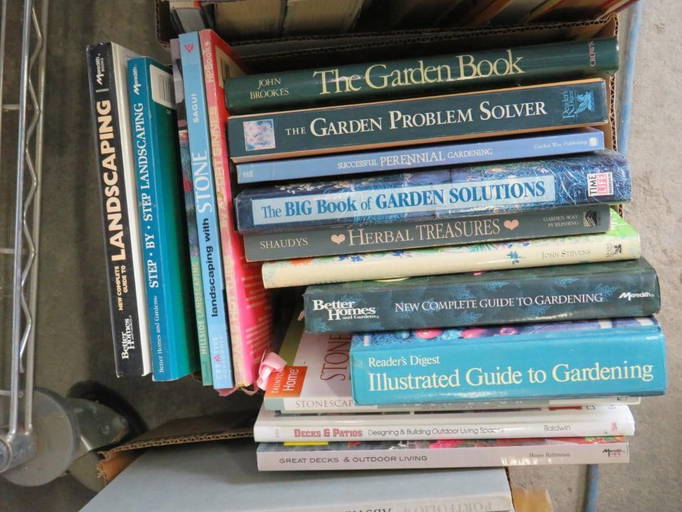 (18) Gardening & Landscaping Books