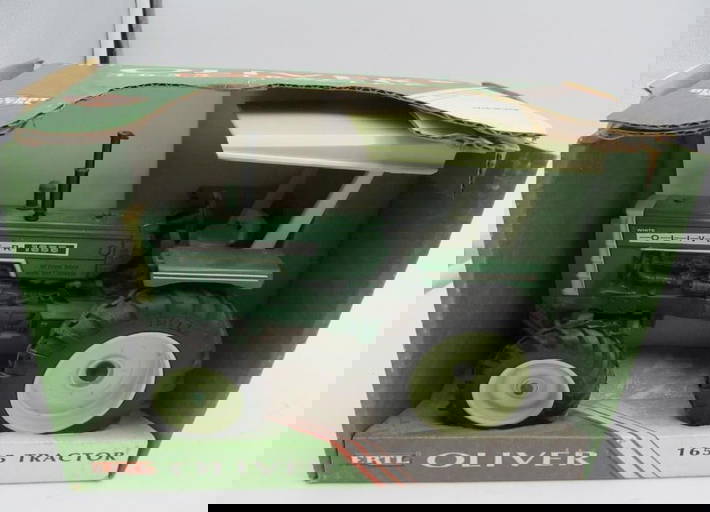 Ertl Oliver 1655 Tractor