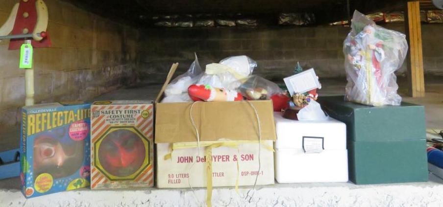 Holaday Decor Auction