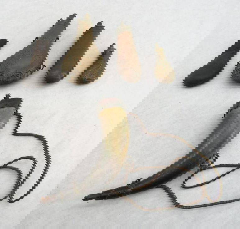 (5) Pcs. Antique Powder Horn & Flasks Auction