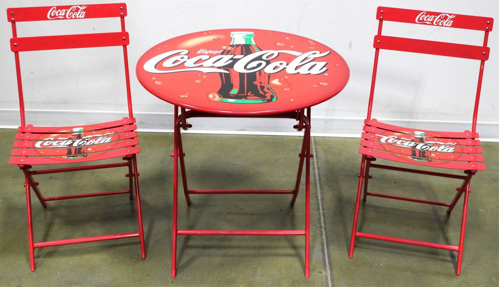 Coca Cola Patio Table Set (3)