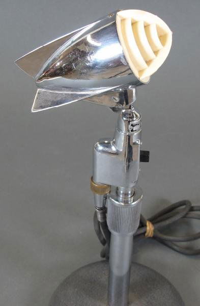 VINTAGE ASTATIC 600S CRYSTAL MICROPHONE : Lot 143