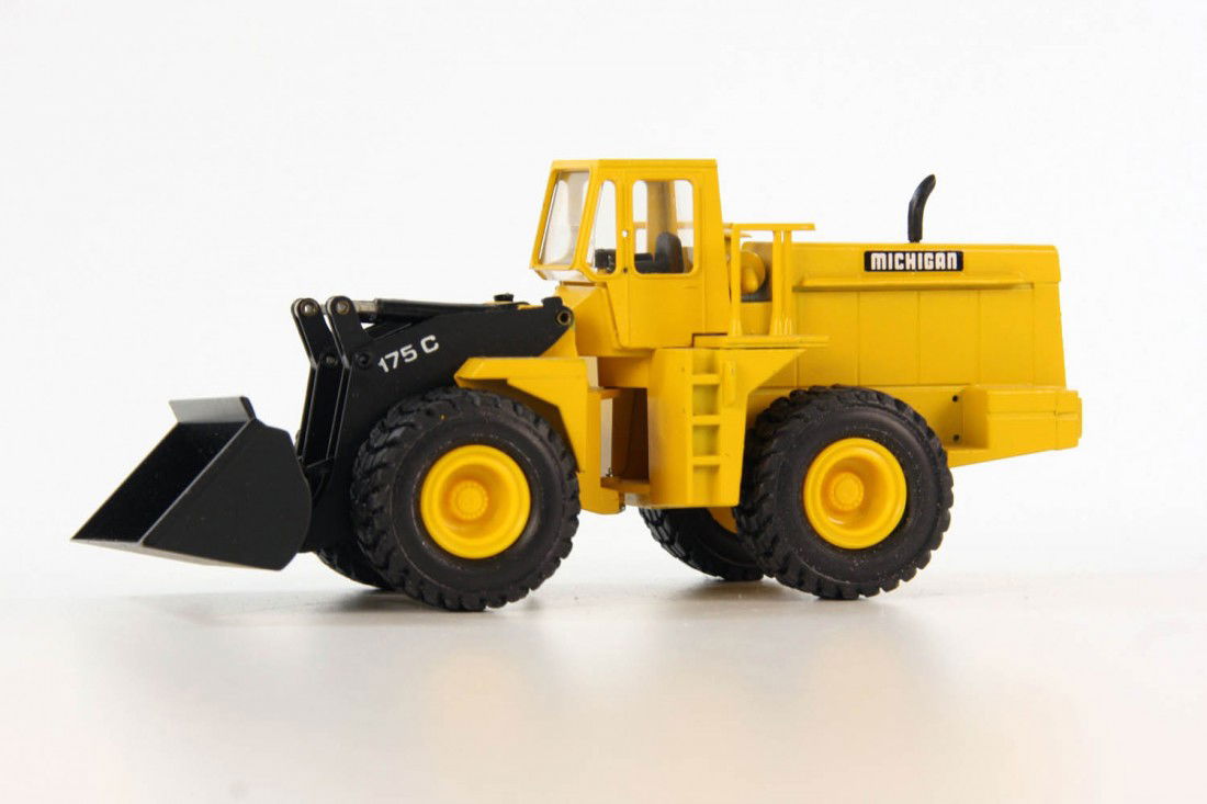 Clark 175C Michigan Loader - Mar 24, 2012 | Antiques & Estate ...