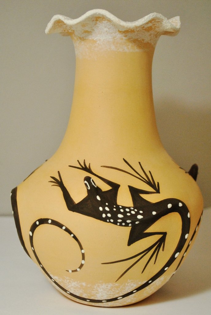 Zuni Three Lizard Pottery Vase Tara Edaakie