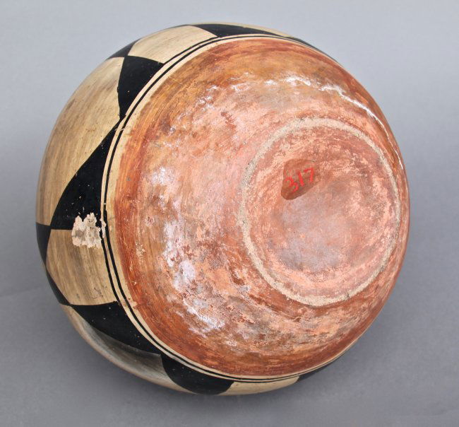 Ancient Native American Indian Pottery, older catalog m : Lot 16