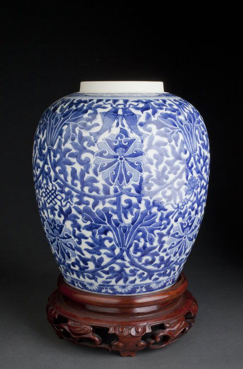 KANGXI BW LOTUS JAR - M. K. / Vermeer & Griggs 2006