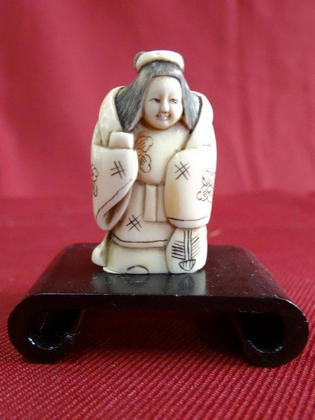 Carved Bone Figurines 2'' Handpainted On Handcarved