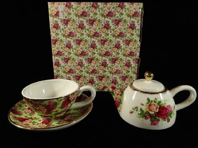 Royal Albert Porcelain 3 Pc Tea Set, Old Country Roses