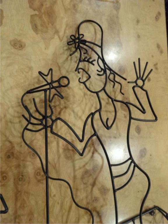 BARRETT DEBUSK METAL WALL SCULPTURE, SINGER WITH : Lot 67
