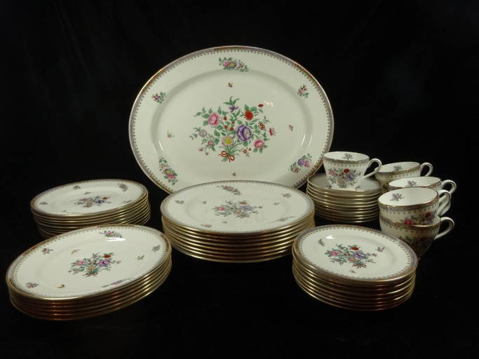 50 Pc Spode China Service, Lowestoft Flowers Pattern,