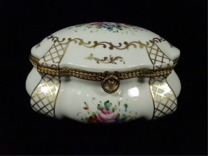 Goudeville Limoges France Porcelain Box With Lid,