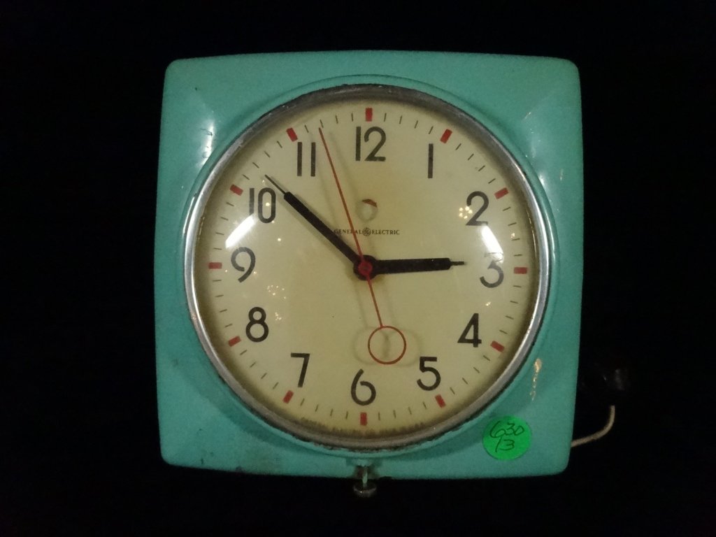 Vintage Mid Century General Electric Wall Clock,