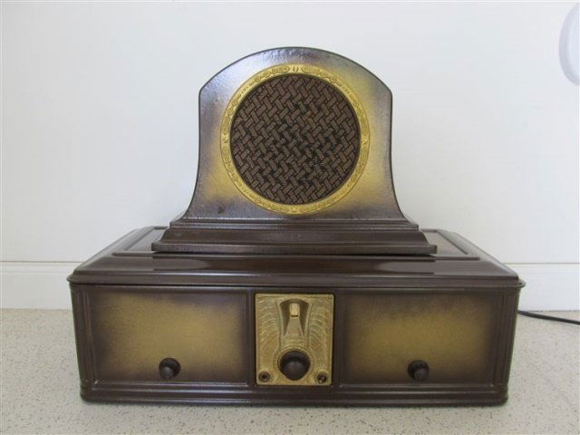 VINTAGE PHILCO MODEL 511 RADIO, CIRCA 1928, RESTORED