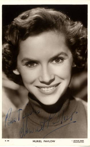 Cinema: Selection Of Signed Picturegoer Postcard