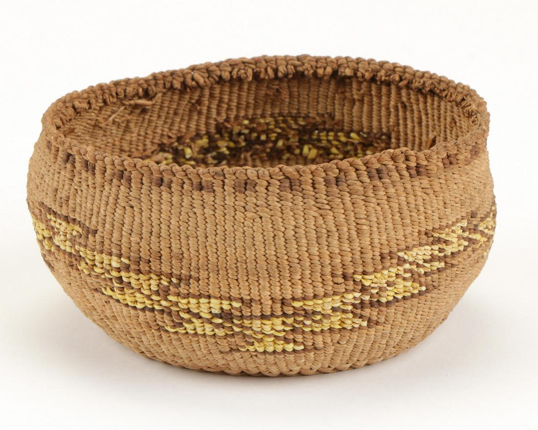 Fine Antique Modoc/Klamath Woven Basket - Feb 23, 2020 | Material ...
