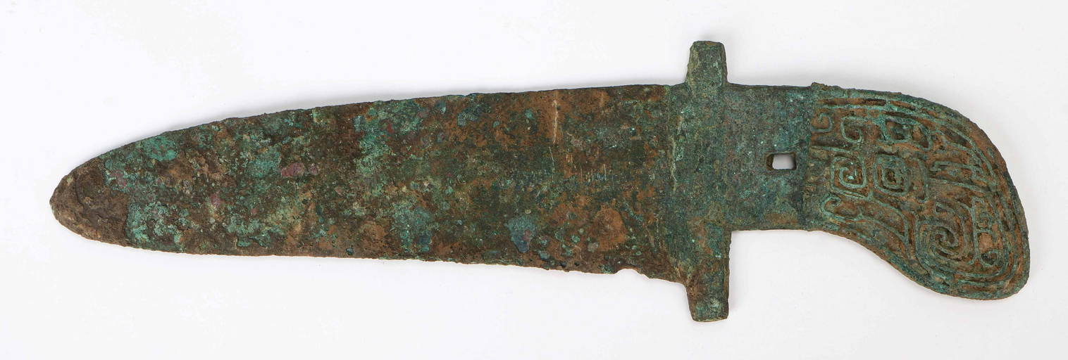 Chinese Archaic Bronze Dagger "ge", Late Shang Dynasty