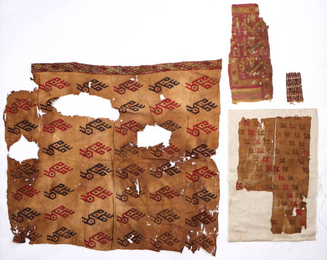 Group of Ancient Peruvian Textiles - Oct 26, 2021 | Material Culture in PA